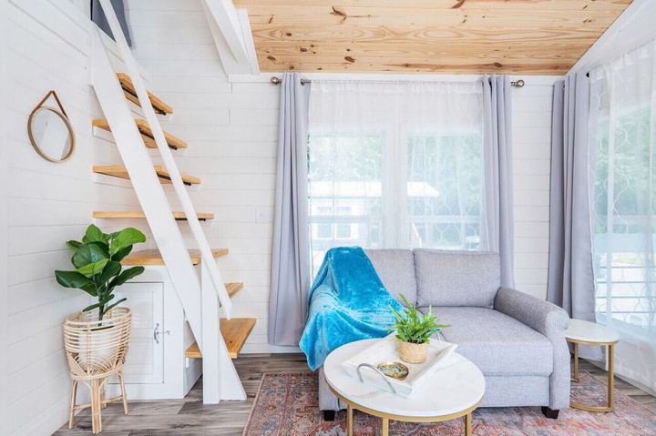 Charming Tiny Retreat Near Lake Guntersville - Alabama