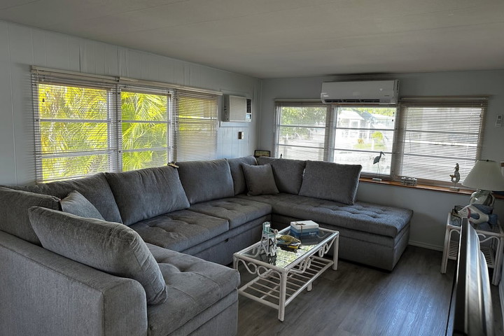 Canal-front Coastal Escape With Private Dock & King Suite - Florida Keys, FL