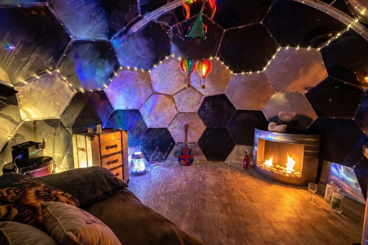 Cosy Off-grid Stargazing Dome In The Jurassic Coast With Optional Hot Tub & Sauna - Honiton