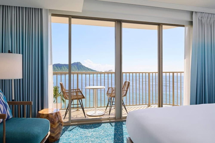 Oceanfront Suite With Private Balcony At Outrigger Waikiki Beach Resort! - Honolulu, HI