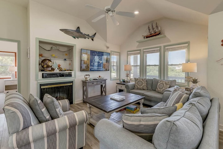 Homeplace | 995 Ft To The Beach | Private Pool, Hot Tub, Dog Friendly | Nags Head - Nags Head, NC