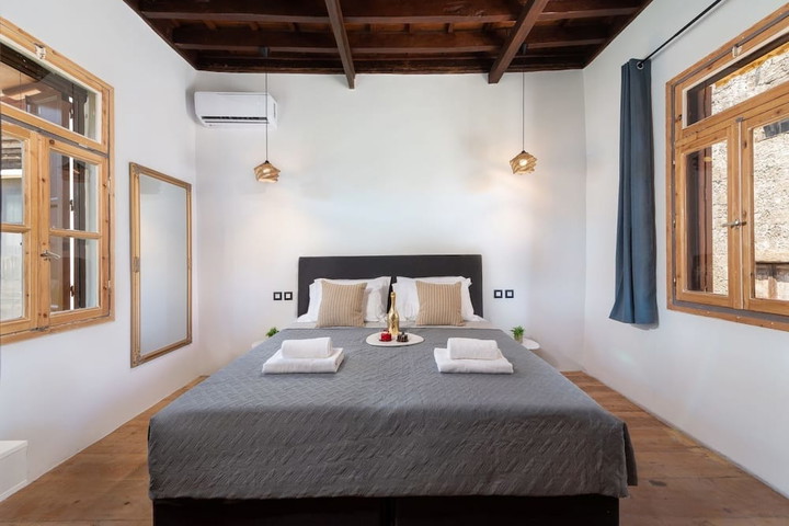 4 Bedroom Villa In Old Town - Faliraki