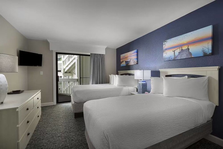 Bright 2br Deluxe Condo | Kitchen, Hot Tub, 2.3 Mi To Boardwalk - Myrtle Beach, SC