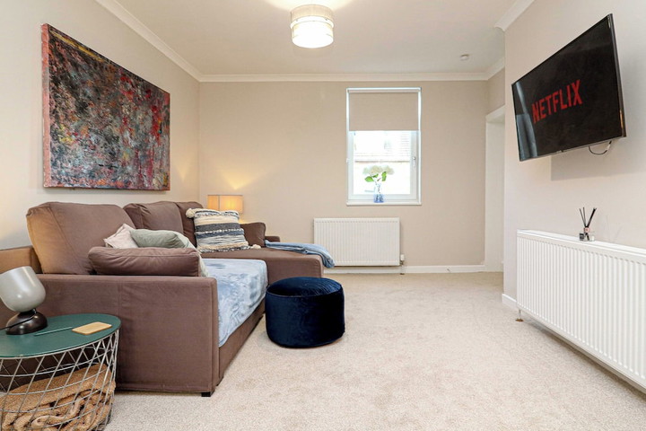 Modern Apex Flat / King Bed/3 Guests/ Parking/wifi - Gourock