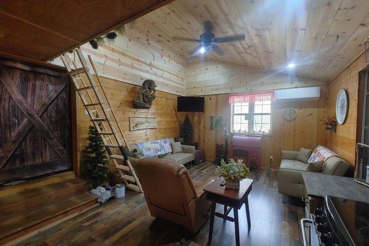 Cristy's Cabin - Cozy And Quaint - Where The Deer And The Ants Play! - Kentucky