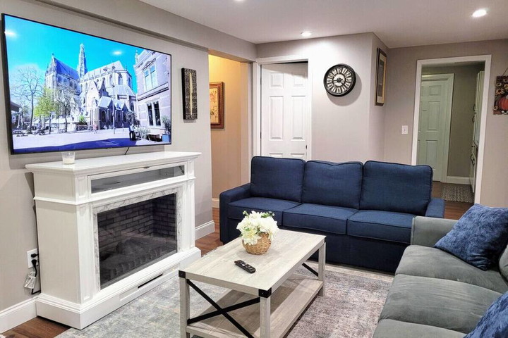 Big New House With Huge Parking - East Aurora, NY
