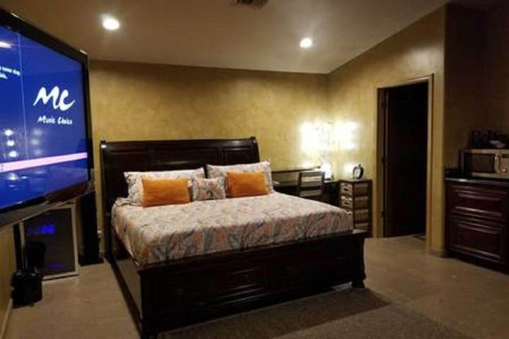 Cozy Private Entrance To Stunning Guest House - Glendale, AZ