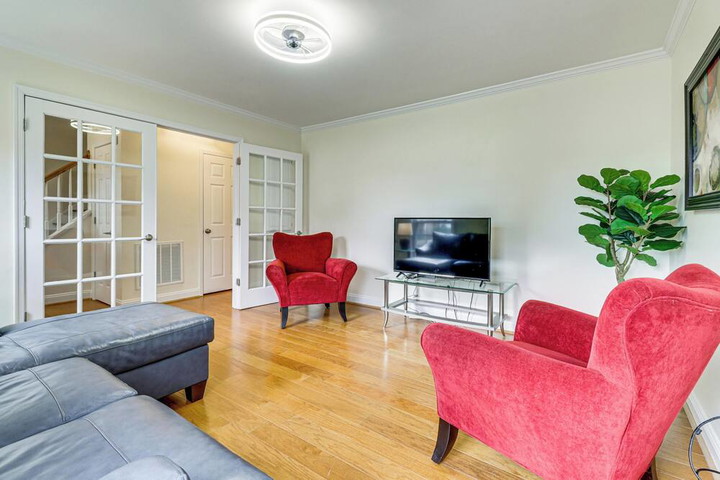 Walk To Dtwn & Campus! Spacious Hampton Home - Hampton, VA