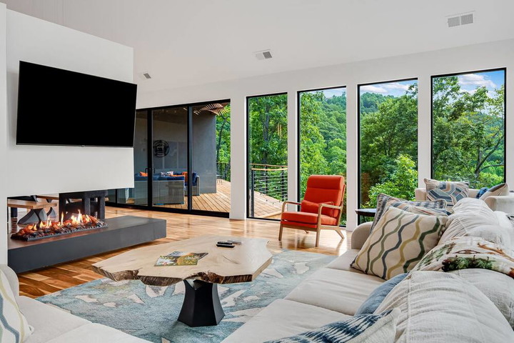 New Custom Modern Luxury Chaletmountain Viewshot Tubfire Pitarcadepets - Hendersonville, NC