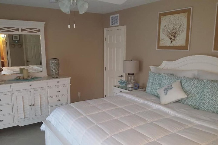 Key Largo Gem On The Water With A Little Slice Of Heaven!!! - Key Largo, FL