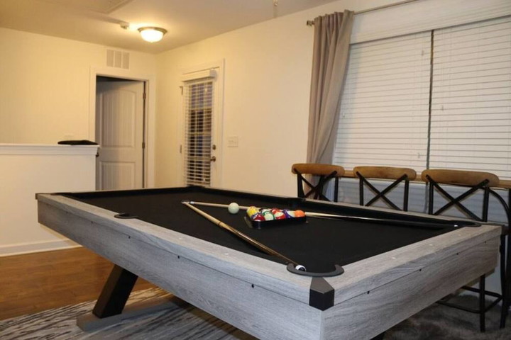 Convenient Remote-friendly Suburban Oasis! - Raleigh, NC