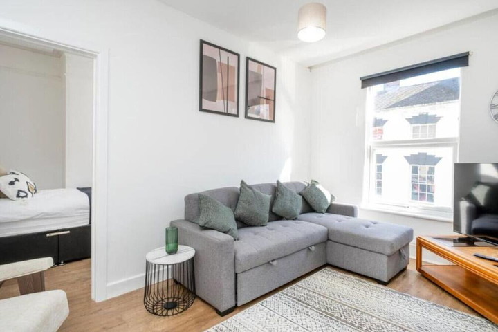 Steps From Stroud Centre Wi-fi And Cotswolds Ready - Stroud