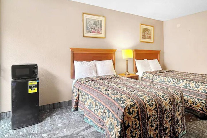 2 Contemporary Rooms Perfect For Peaceful & Enjoyable Weekend Getaways - Memphis, TN