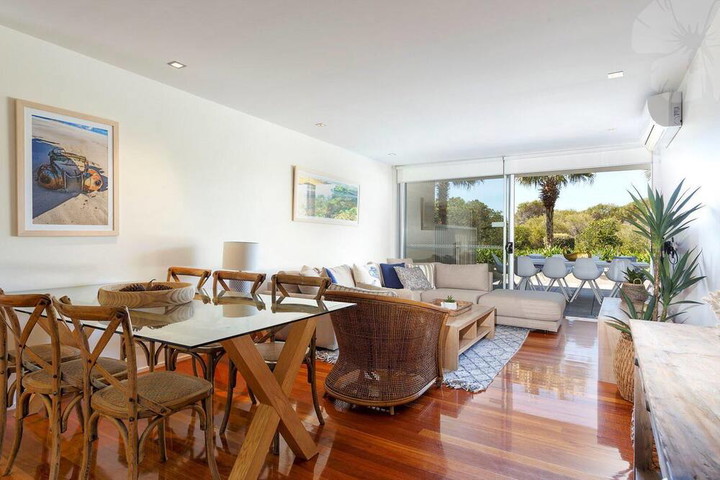 Bennetts By The Beach - Direct Beach Access Footsteps Away - Port Stephens