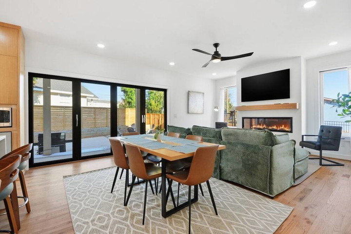 Sleeps 10  New Modern Home By Swamp Rabbit Trail - Greenville, SC