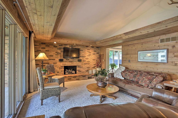 Walk To Dtwn Sturgis: Black Hills Retreat W/ Yard - Sturgis, SD