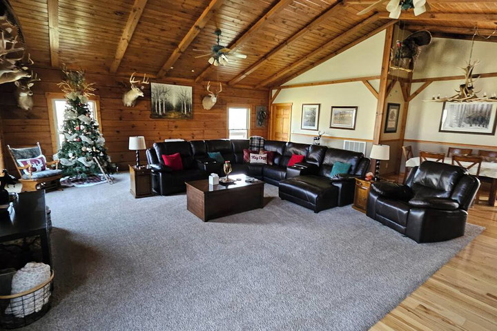 Secluded, Log Cabin, Connected To Shawnee National Forrest! - Illinois