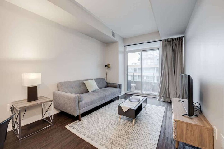 1br City Escape: Downtown Condo W/private Balcony - Toronto