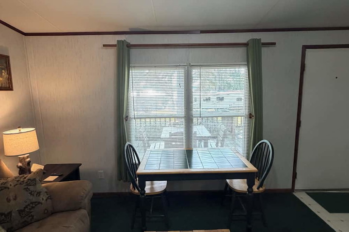 3-bedroom Cabin With Waterfront View Located In Mashaws Landing & Rv Campground - Louisiana