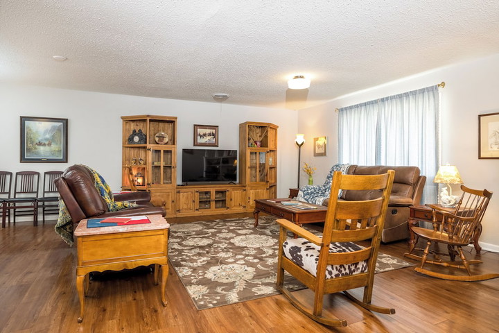 10 Mi S Of Rt 66. 3 Br, 2 Baths, Sleeps 7, Pets Ok. Hvac. Full Kitchen; Grill. - Amarillo, TX