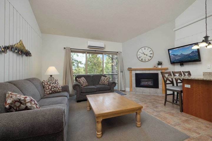 Bend Condo Near Mt Bachelor With Hot Tub Sleeps 6 - Bend, OR