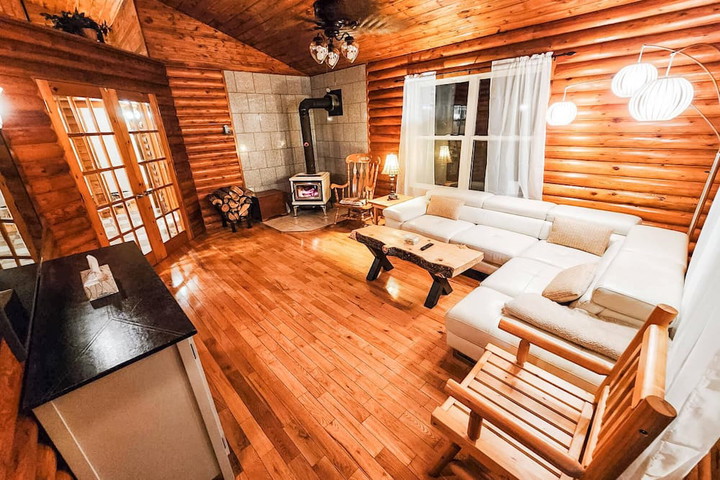 Private Waterfront Cabin With Hot Tub & Swim / Boat Dock - Pinawa