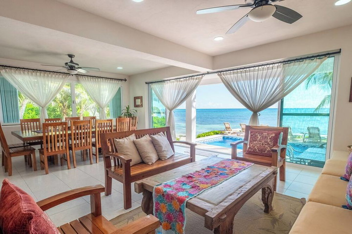 South Akumal Beachfront Villa With Pool - Akumal
