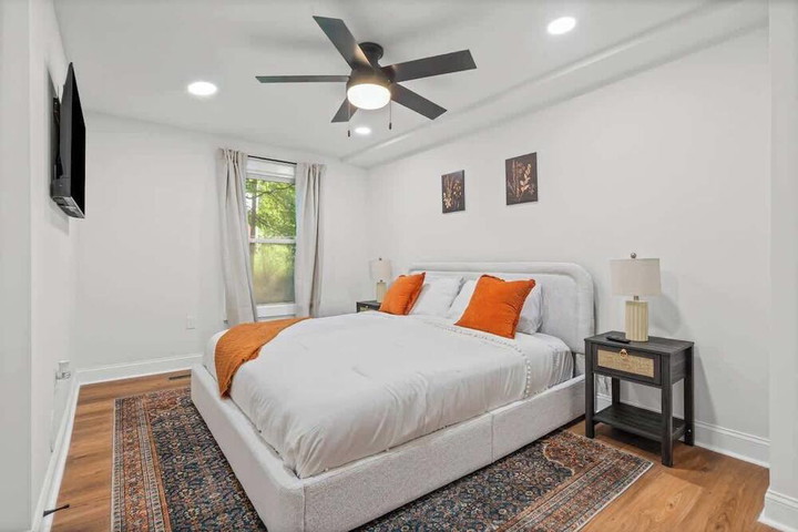Family/pet Friendly - Professional Design - Concord, NC