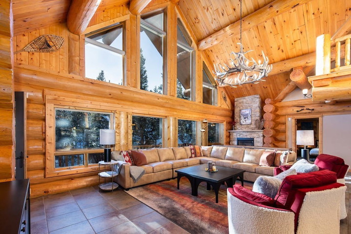 Luminary Log Chalet | Seclusion & Skiing Nearby, Private Hot Tub - Breckenridge, CO