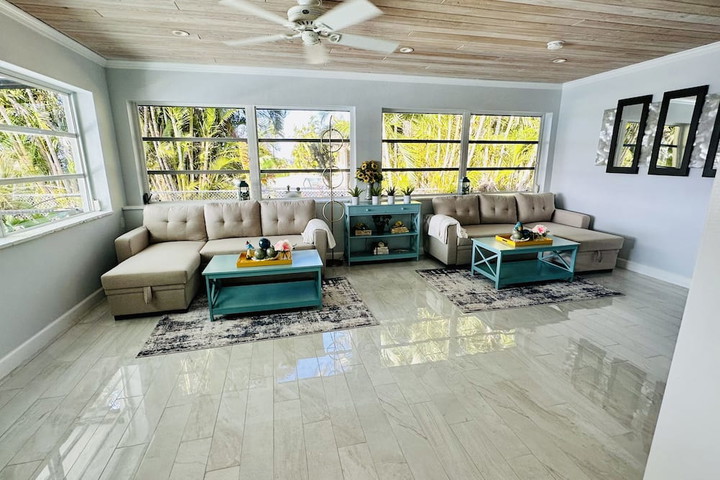 Waterfront House With Heated Pool, Jacuzzi & Private Dock - 麥爾茲堡