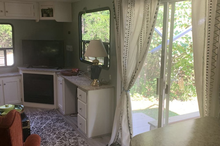 Cozy Newly Remodeled Camper With Hot Tub And Fire Pit Close To Hiking/kayaking - Ohio