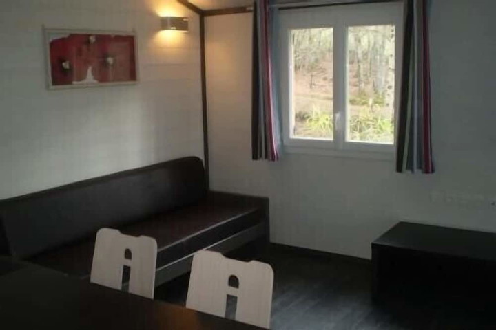 Chalet Au Bord D' Un Lac Avec Jacuzzi, Pêche, Randonnées , Nature - Cantal