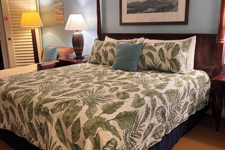 Ocean Fronts Top End Unit; Partial Ocean View In Lanai; 1 Minute Walk To Beach - Lihue, HI
