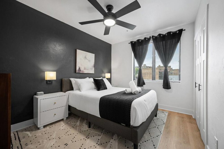 Pfr Suites - Highland, 3br 2ba Shadyside Condo, Penthouse Unit, 2 Decks And Off-street Parking - Pittsburgh