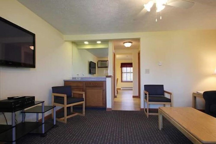 Spacious 2br Townhouse With Full Kitchen - Wells, ME
