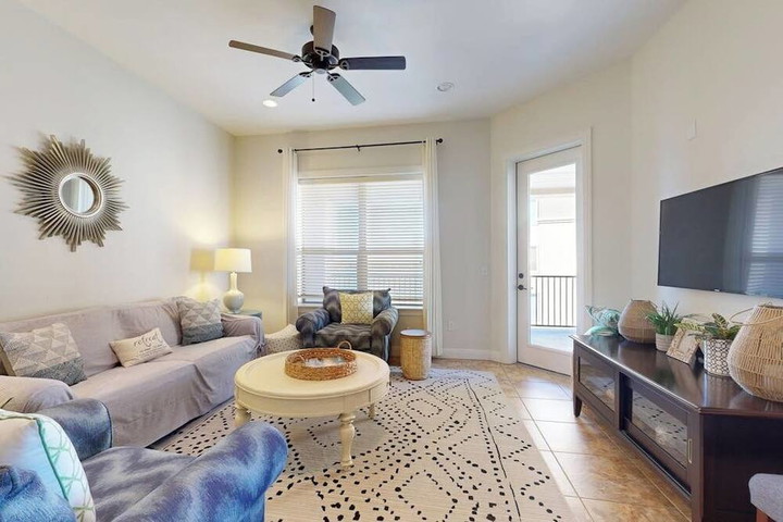 Lake Lbj Sunrise Retreat | Pool + Balcony - Horseshoe Bay, TX