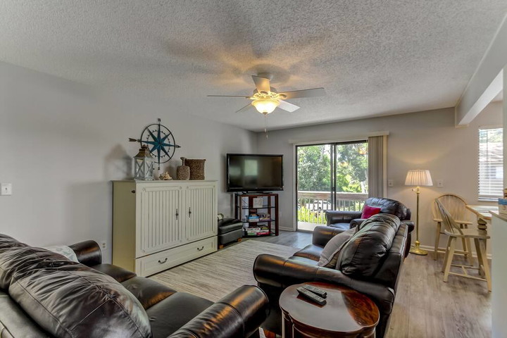 Pet Friendly | Forest Ridge Townhome | 5-7 Minute Walk To The Beach | Community Pool & Tennis Courts - Fernandina Beach, FL