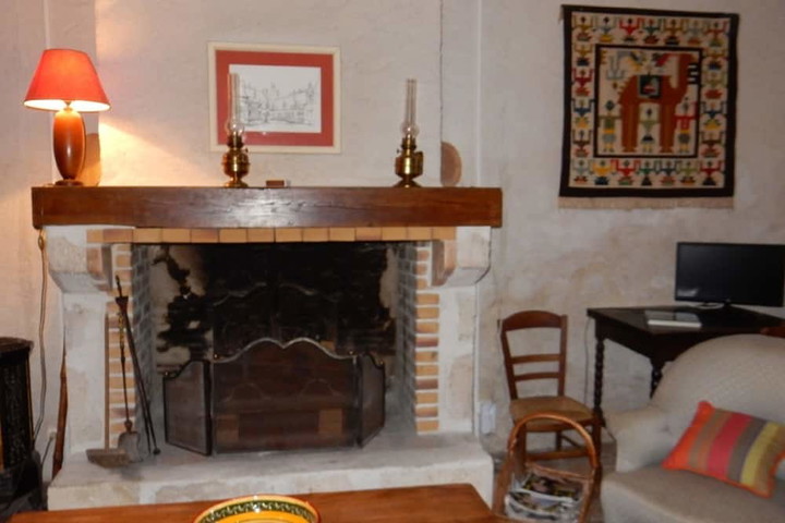Charm And Comfort Of The Campaign In The Castles Of The Loire. - Loire Valley