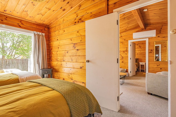 Kaka Retreat - Taupo Holiday Home - Taupo