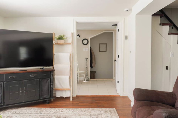 Gladys Getaway - Lake Huron Deeded Beach - Sarnia