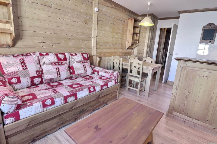 Comfortable 2-room, Ski-in/ski-out, Near Shops - Courchevel