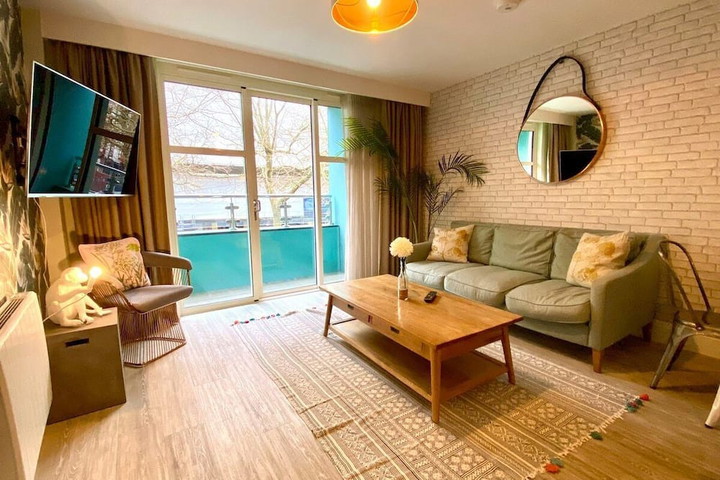 Beautiful 2 Bedroom Apartment Inc. Parking & Wifi - Poole