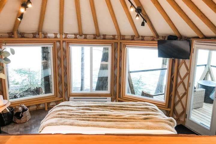 The Trincomali Hideaway Oceanfront Yurt - Île de Vancouver