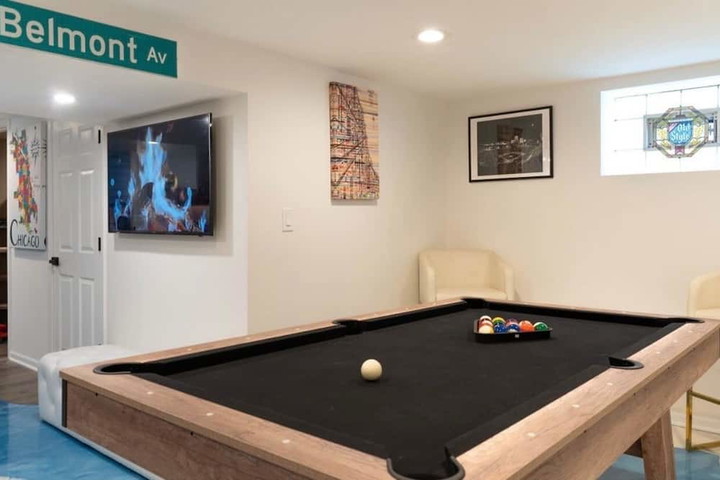 Sweet Home Chicago- 3 Br, 2.5 Ba + Game Room, Hot Tub, Near O'hare, Rosemont - Elmhurst, IL