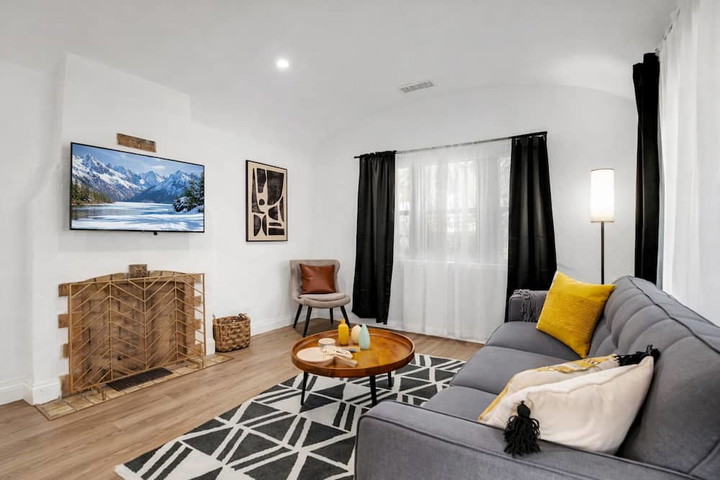 A Cozy, Private Pasadena Home Offering Comfort, Fast Wi-fi, And A Prime Location Just Minutes From The Rose Bowl And Old Town. - Alhambra, CA