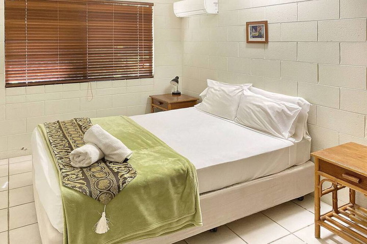 Alma Bay Holiday Unit 4 - Townsville