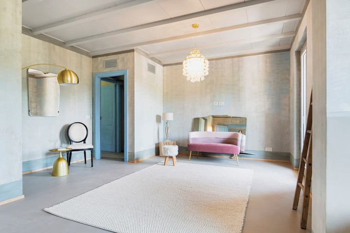 This Is Italian Elegance With A Touch Of Country Charm. - Barolo