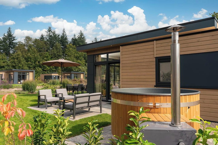 Enjoy Luxury And Comfort In Our Spacious Cannenburch With Modern Amenities And Your Own Private Hot Tub - Deventer