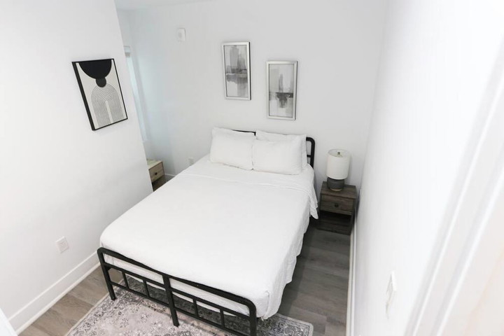 Centrally Located Dc Unit With Garden Views - Washington, DC
