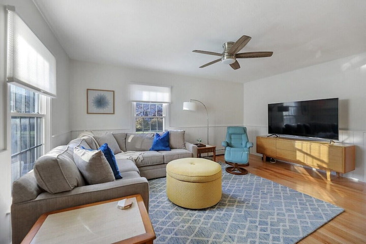 Lenox Grand Colonial With Pool By Evergreen Home - Pittsfield, MA